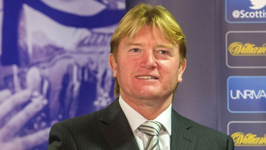 Stuart McCall seeks return to club management - BBC Sport