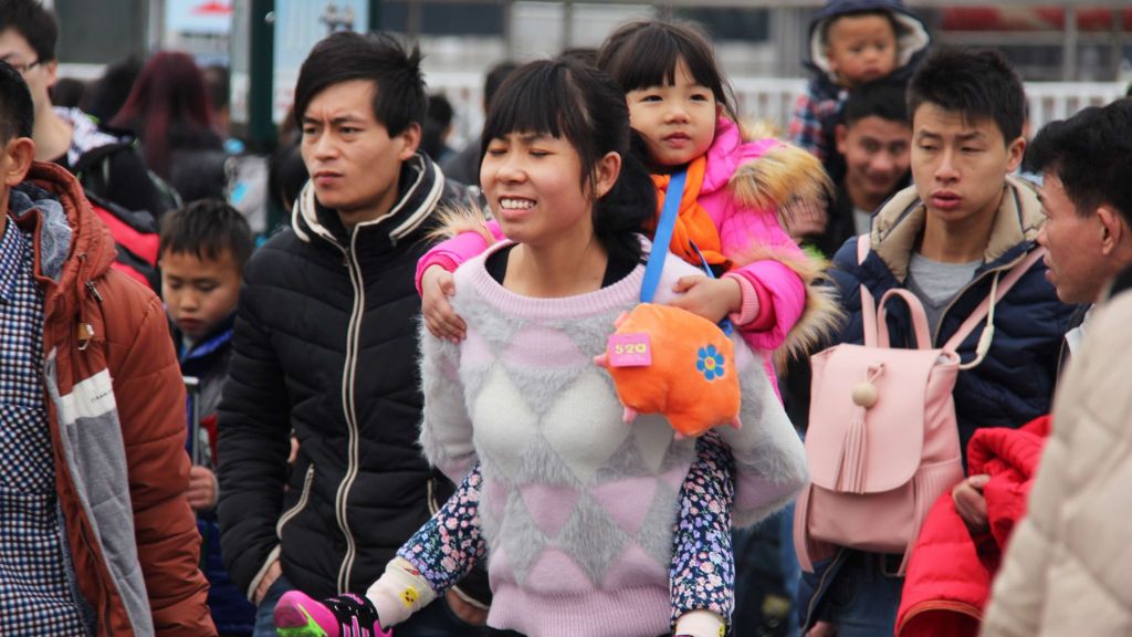 Longest ever queue for a train? - BBC Newsround