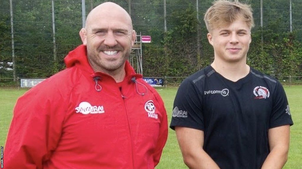 Ali Stacey: Cornish Pirates sign scrum-half as injury cover - BBC Sport