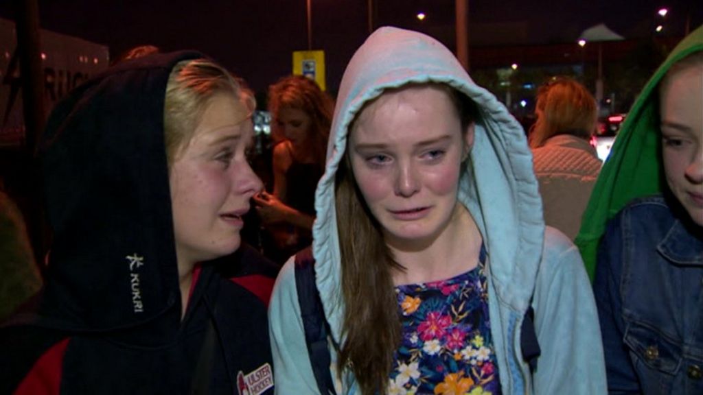 Fans upset over One Direction cancelled concert - BBC Newsround