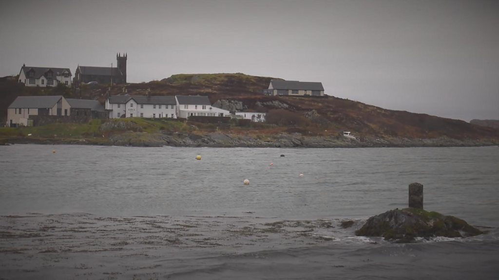 Àireamh an t-sluaigh fon prosbaig ann an Colla - Naidheachdan a' BhBC