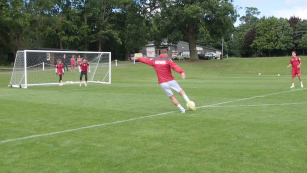 Former England striker Teddy Sheringham scores beauty - BBC Sport