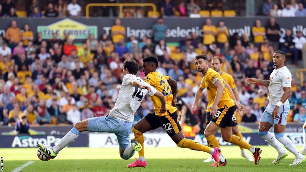 Wolverhampton Wanderers 1-1 Aston Villa: Fiery West Midlands derby ends ...