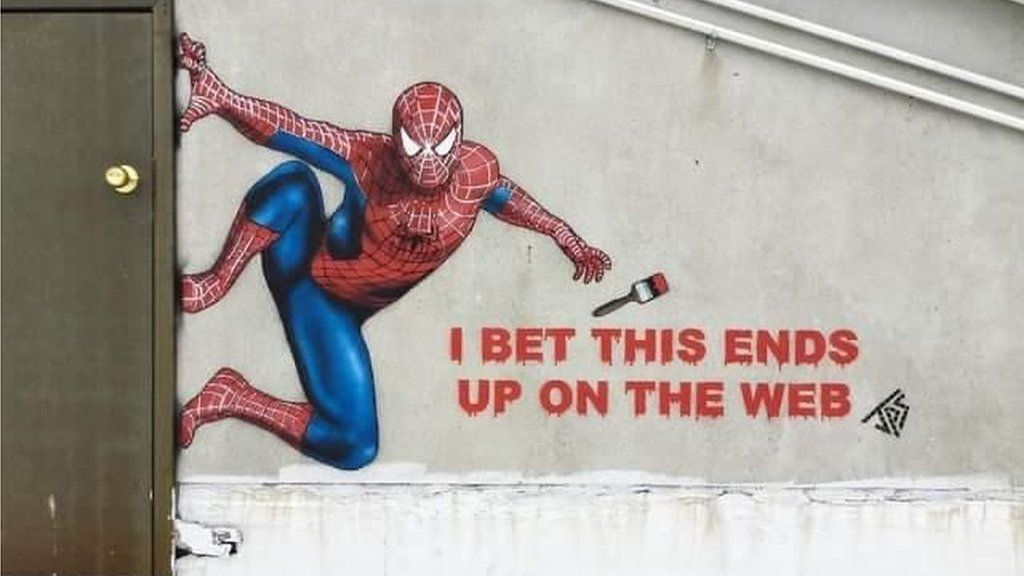 Graffiti artist JPS's work showcased on Google Maps - BBC News