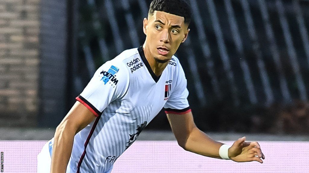 Luke Plange: Lincoln City sign Crystal Palace striker on loan - BBC Sport