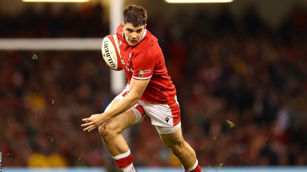 Rugby World Cup 2023: Centre Joe Hawkins left out of Wales squad with ...