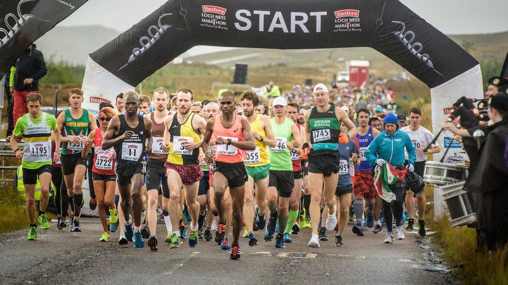 In pictures: Loch Ness Marathon and Festival of Running - BBC News