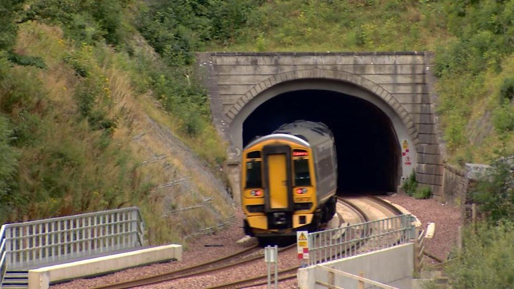 Borders Railway campaign renews extension call - BBC News