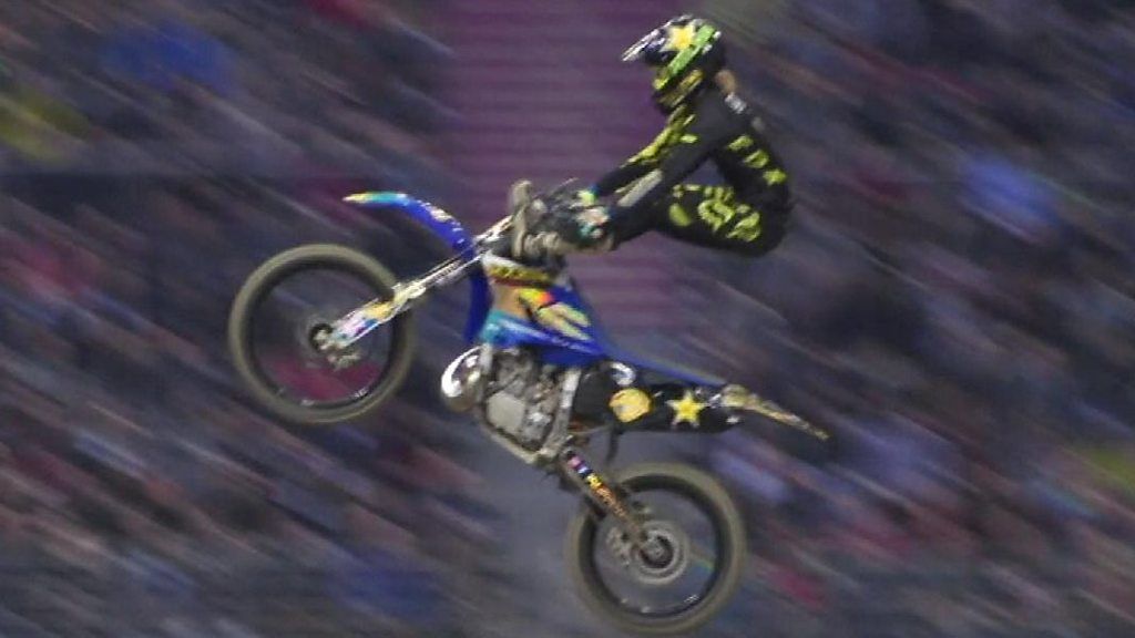 Stupendous stunts on motorbikes! - BBC Newsround