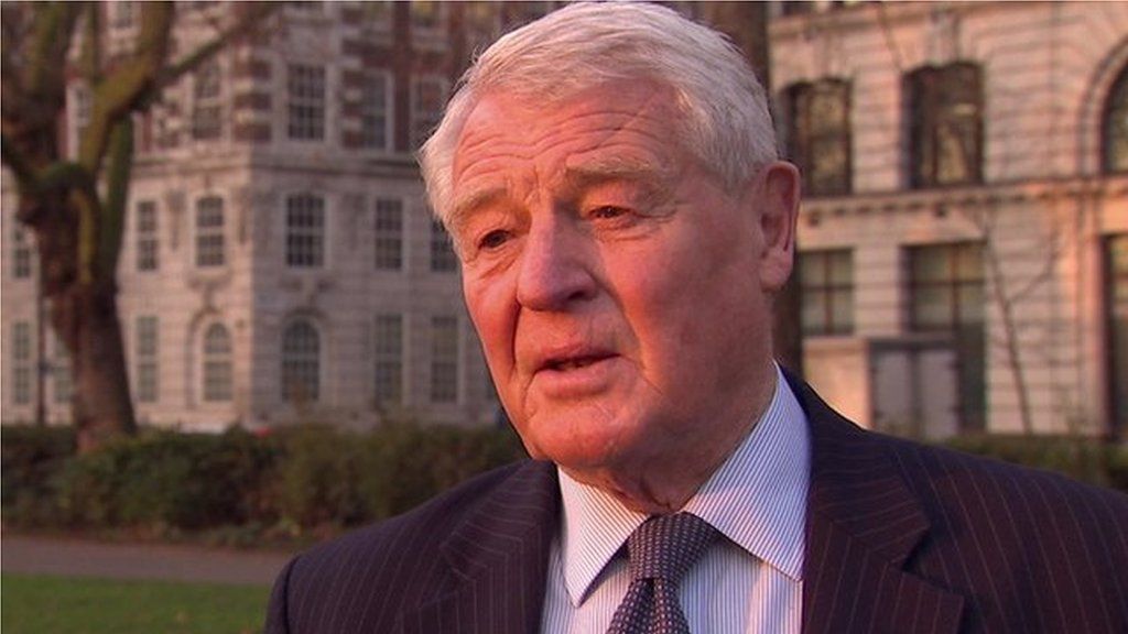 Paddy Ashdown calls for Troubles torture inquiry - BBC News