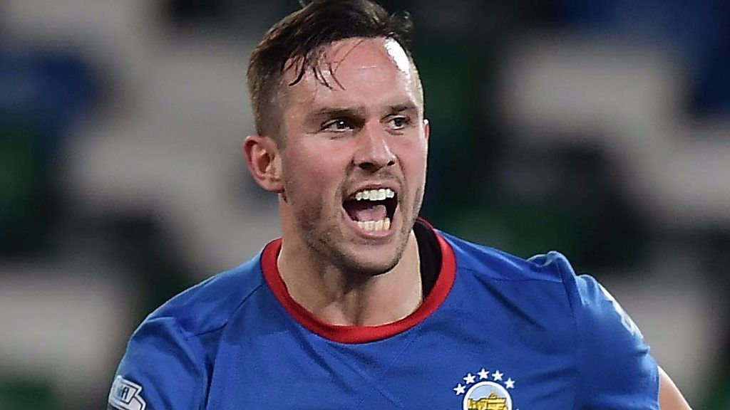 Andrew Waterworth on target as Linfield beat Dungannon Swifts 1-0 - BBC ...