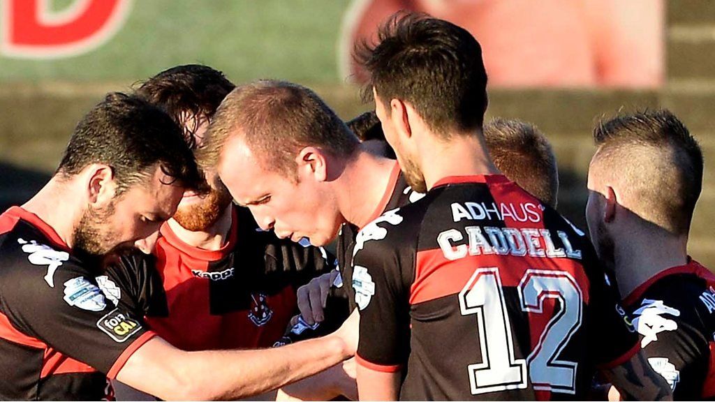Irish Premiership: Crusaders 1-0 Coleraine - BBC Sport