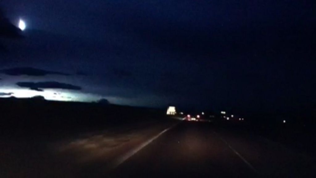 Meteor sightings caught on camera over Aberdeenshire - BBC Newsround