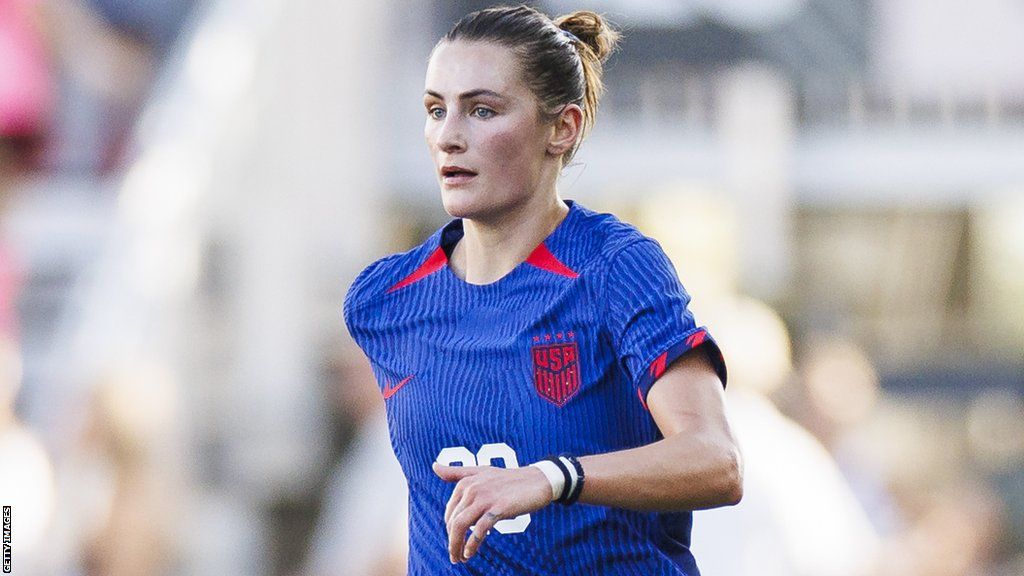 Emily Fox: Arsenal closing in on signing United States defender - BBC Sport