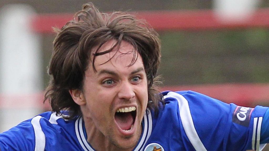 Former Linfield man Munster lifts Asia Super Cup as manager - BBC Sport