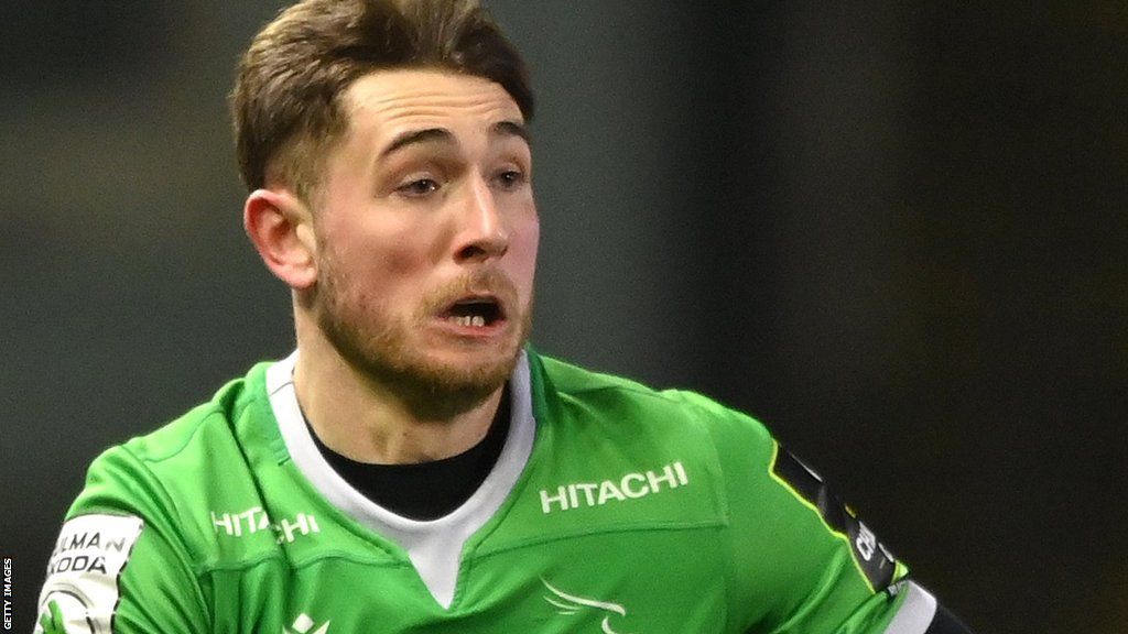 Ben Stevenson: Newcastle Falcons wing signs new two-year deal - BBC Sport