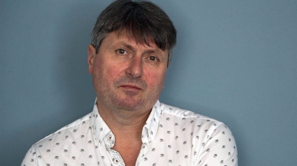 Simon Armitage: Poet laureate on 'life-changing' visit to the Arctic ...