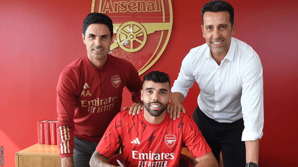 David Raya: Arsenal sign Spain goalkeeper on season-long loan from ...