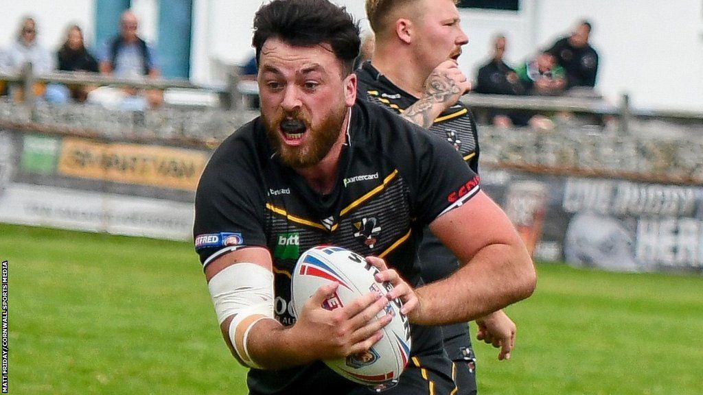 Kaine Dimech: Cornwall's Malta forward signs new deal - BBC Sport