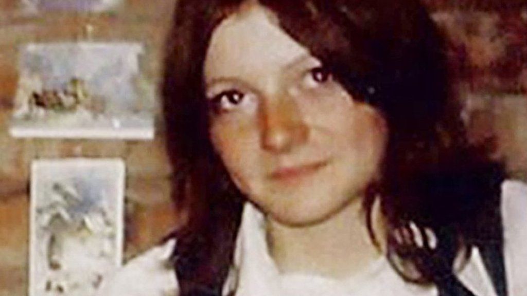 Birmingham pub bombings: Families granted legal aid - BBC News