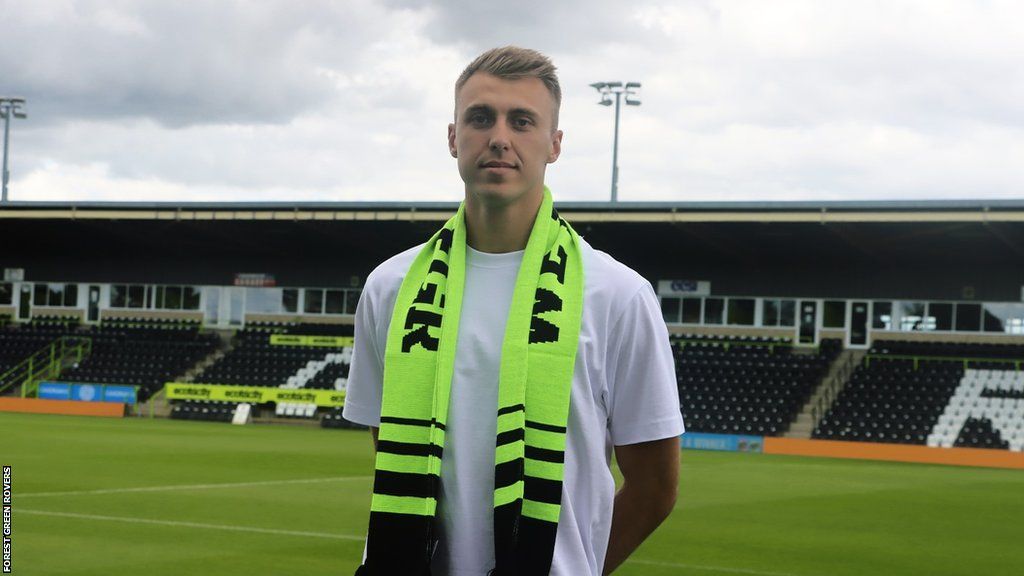 Jamie Searle: Forest Green Rovers sign goalkeeper from Barnsley - BBC Sport