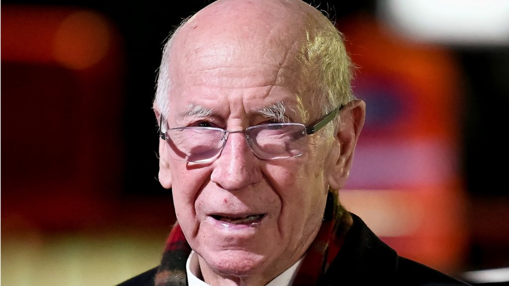 Sir Bobby Charlton: England World Cup winner diagnosed with dementia ... Sir Bobby Charlton: England World Cup winner diagnosed with dementia ...