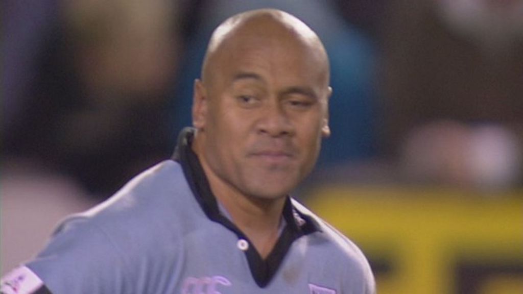 Jonah Lomu archive: All Blacks winger scores try for Cardiff Blues ...