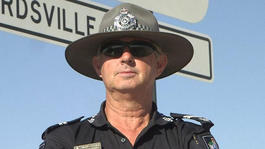 Aussie cop Stephan Pursell polices Britain-sized area all on his own ...