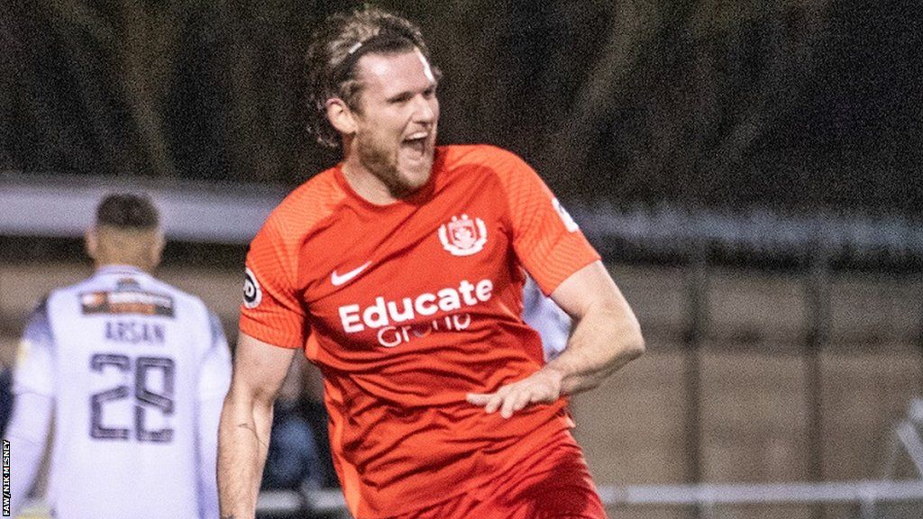 Cymru Premier round-up: Nomads win to stay second - BBC Sport