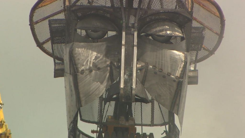 UK's biggest mechanical puppet unveiled in Cornwall - BBC Newsround