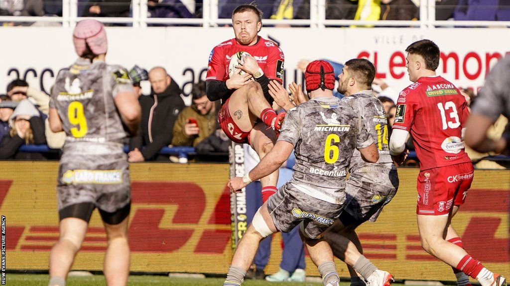 European Challenge Cup: Clermont Auvergne 38-17 Scarlets - Wales centre ...