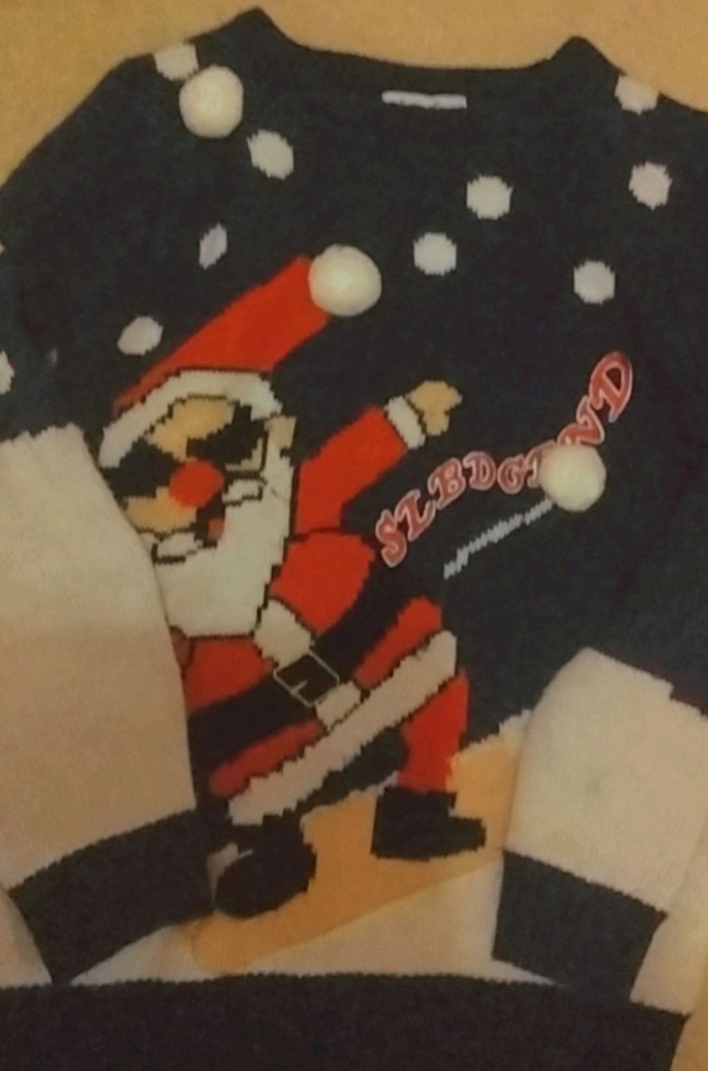 Christmas Jumper Day: Let's see YOUR festive outfits! - BBC Newsround