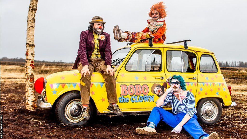 Premier League predictions: Chris Sutton v Apocalypse Clown star David ...