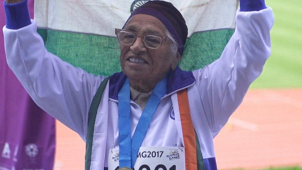 101-year-old athlete wins 100m at World Masters Games - BBC Sport