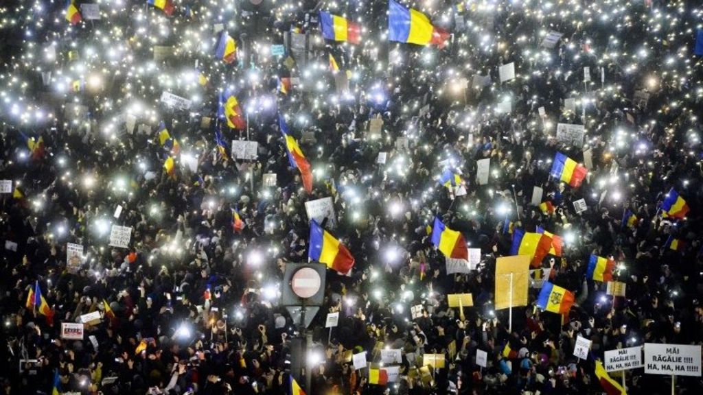 Romania protesters not backing down after decree repeal - BBC News