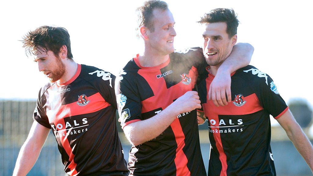 Declan Caddell on target as Crusaders edge out Glenavon - BBC Sport