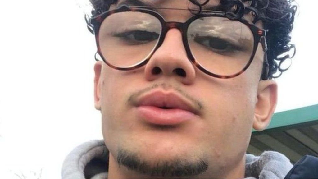 Ramarni Crosby: Jury sent out in Gloucester murder trial - BBC News