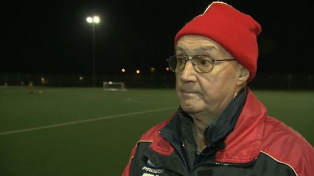 BBC Unsung Hero: Colin Lee wins 2015 East award - BBC Sport