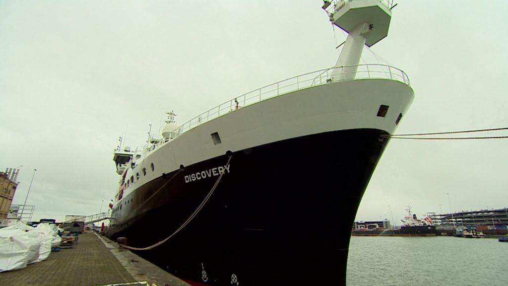 Kids take tour of cool science ship - BBC Newsround