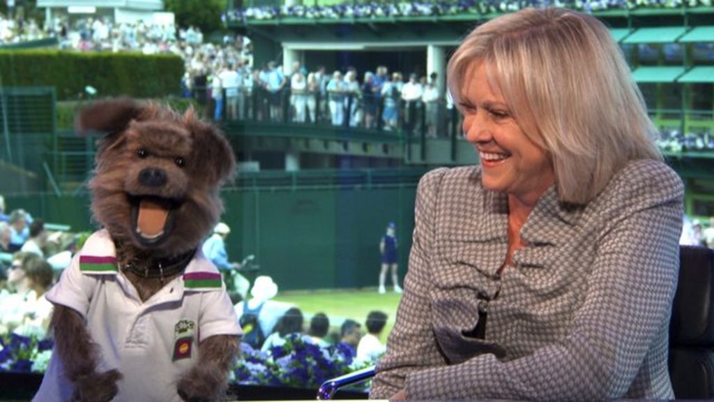 Wimbledon 2015: Hacker T Dog asks Sue Barker which tennis player smells ...