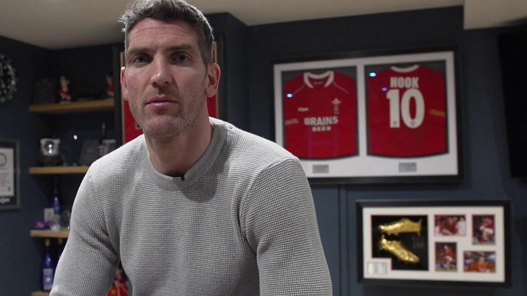 James Hook: ‘I’m looking forward to the journey ahead' - BBC Sport