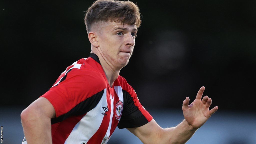Ryan Trevitt: Exeter City sign Brentford midfielder on season-long loan ...