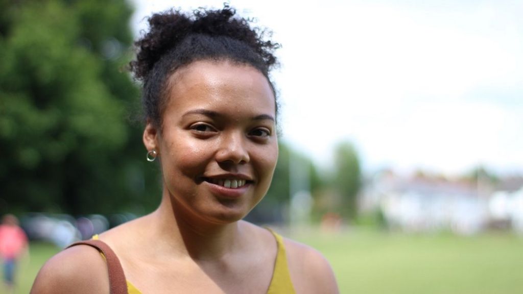 'Pobl ddim am gydnabod bod hiliaeth yn digwydd yma' - BBC Cymru Fyw