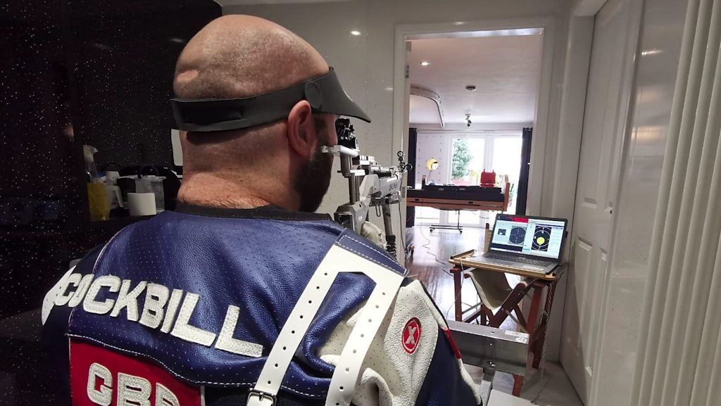 How Para-shooter Ryan Cockbill trains from home - BBC Sport