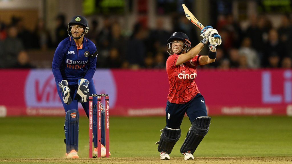 Women's T20 World Cup: Alice Capsey and Kate Cross return to England ...