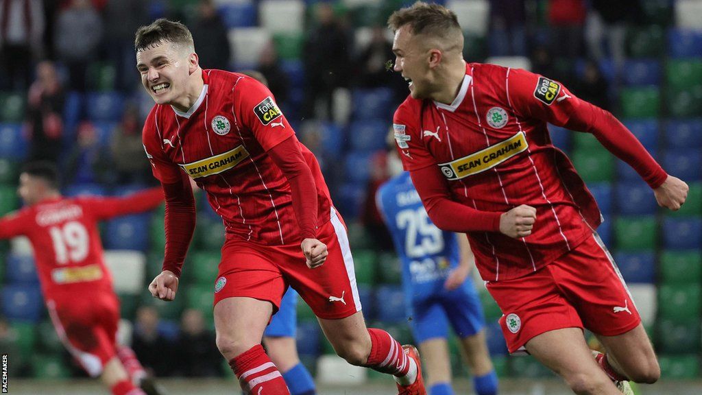 Irish Cup: Cliftonville reach final after victory against Larne - BBC Sport