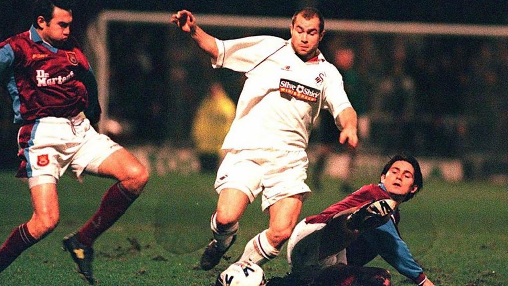 FA Cup Archive: Martin Thomas earns Swansea a famous win over West Ham ...