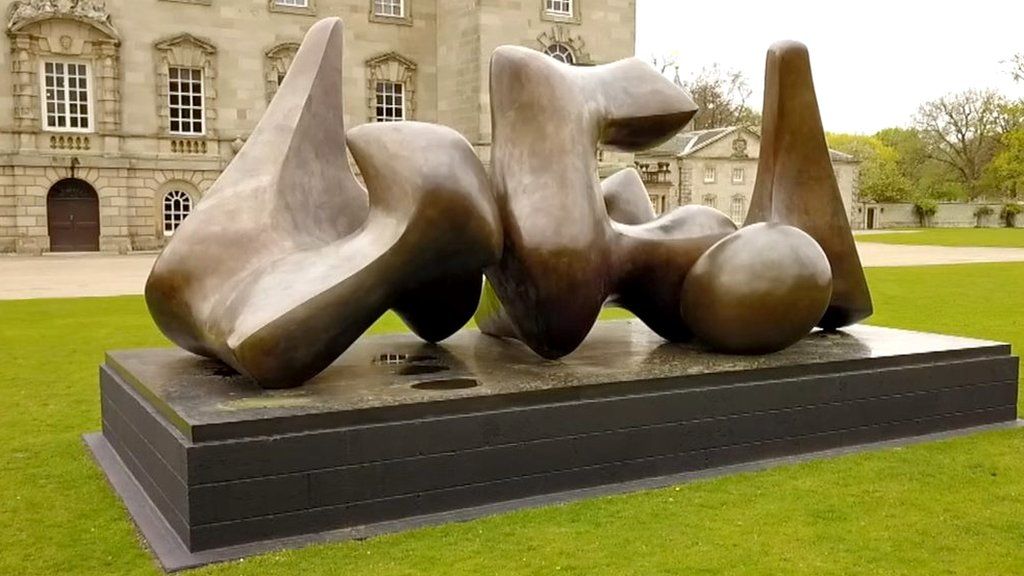 Henry Moore statue loan marks Welwyn Garden City centenary - BBC News