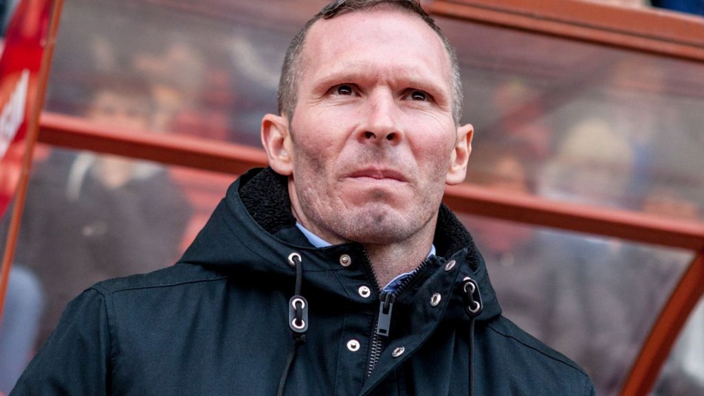 Michael Appleton: Oxford United have reached early-season target - BBC ...