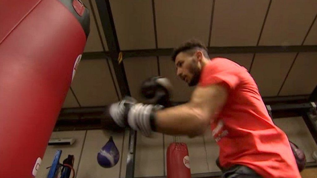 Reece Cattermole: UK's only deaf professional boxer on overcoming obstacles - BBC Sport